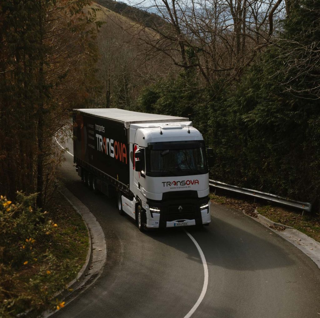 Cargas completas y medias cargas | Transova